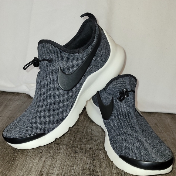 Nike | Shoes | 27 Nike Aptare Se Black Sail Men 10 | Poshmark
